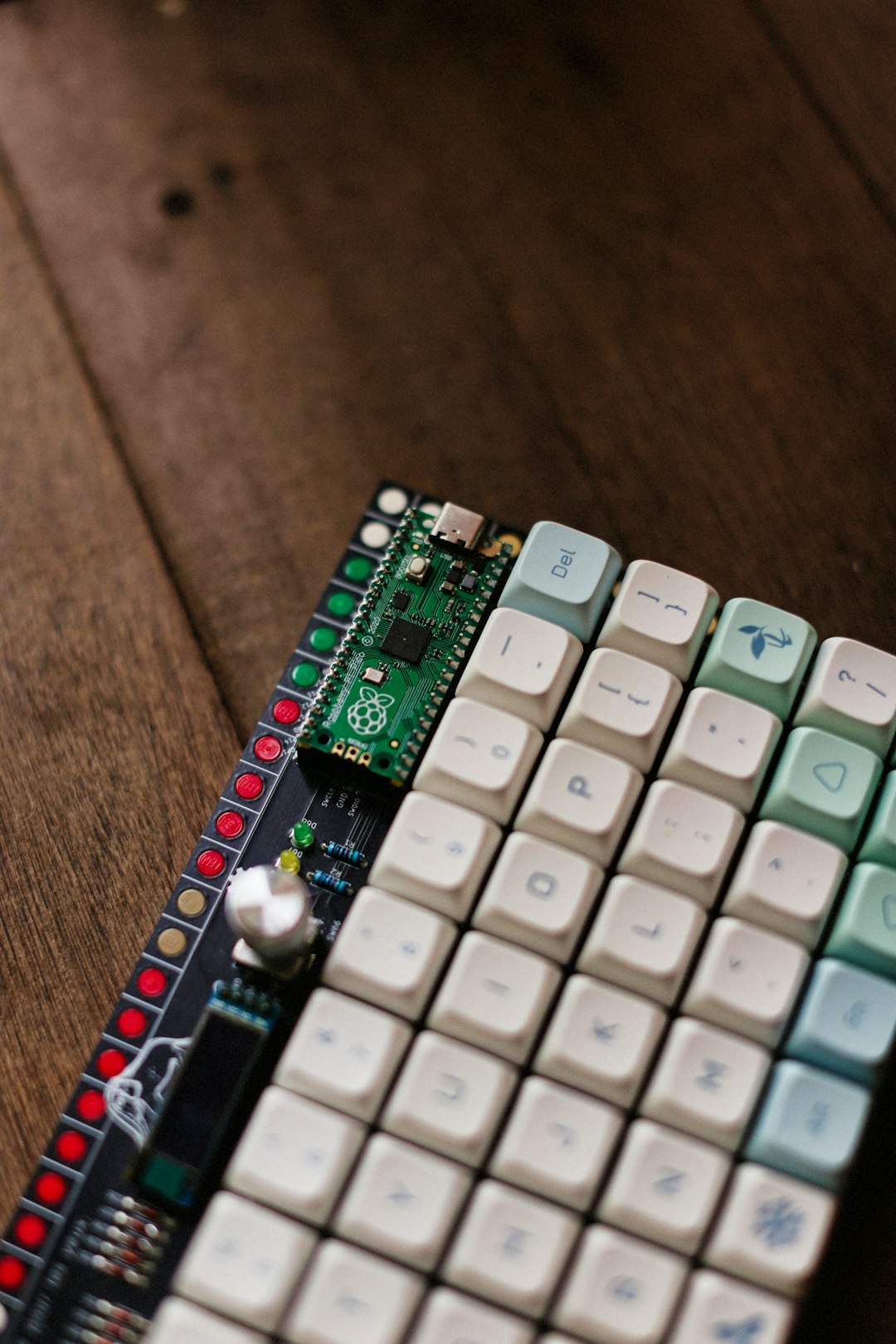 Why Raspberry Pi Pico Beats Arduino: 8 Reasons to Choose It in 2025 - Robotic Coding